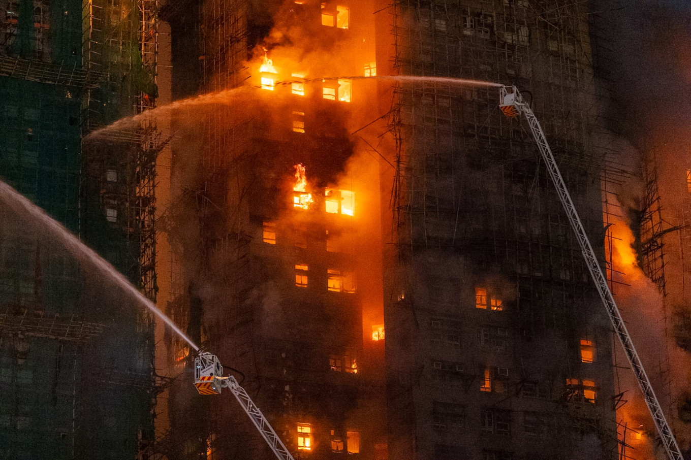 Massive Fire in Hong Kong: Insurer Faces $257 M Disaster Fallout ...