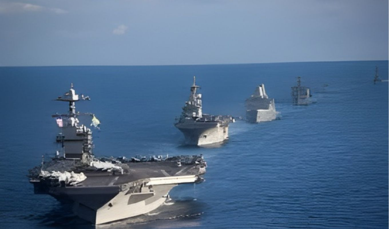 The fleet of US warships is heading towards the Iranian border ...