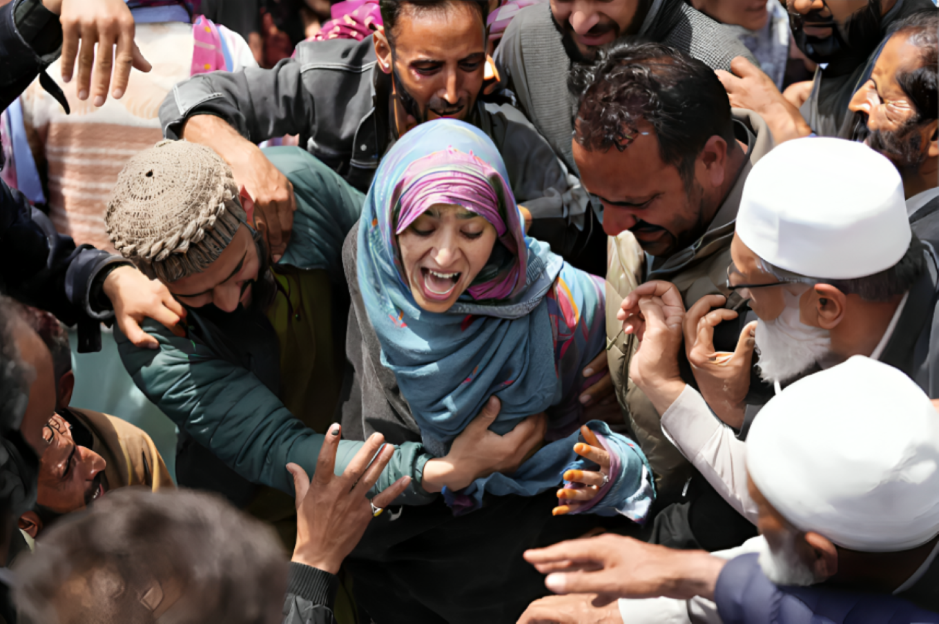 Kashmir Crisis Deepens: Pakistan Alleges Pahalgam Attack a 'False Flag ...